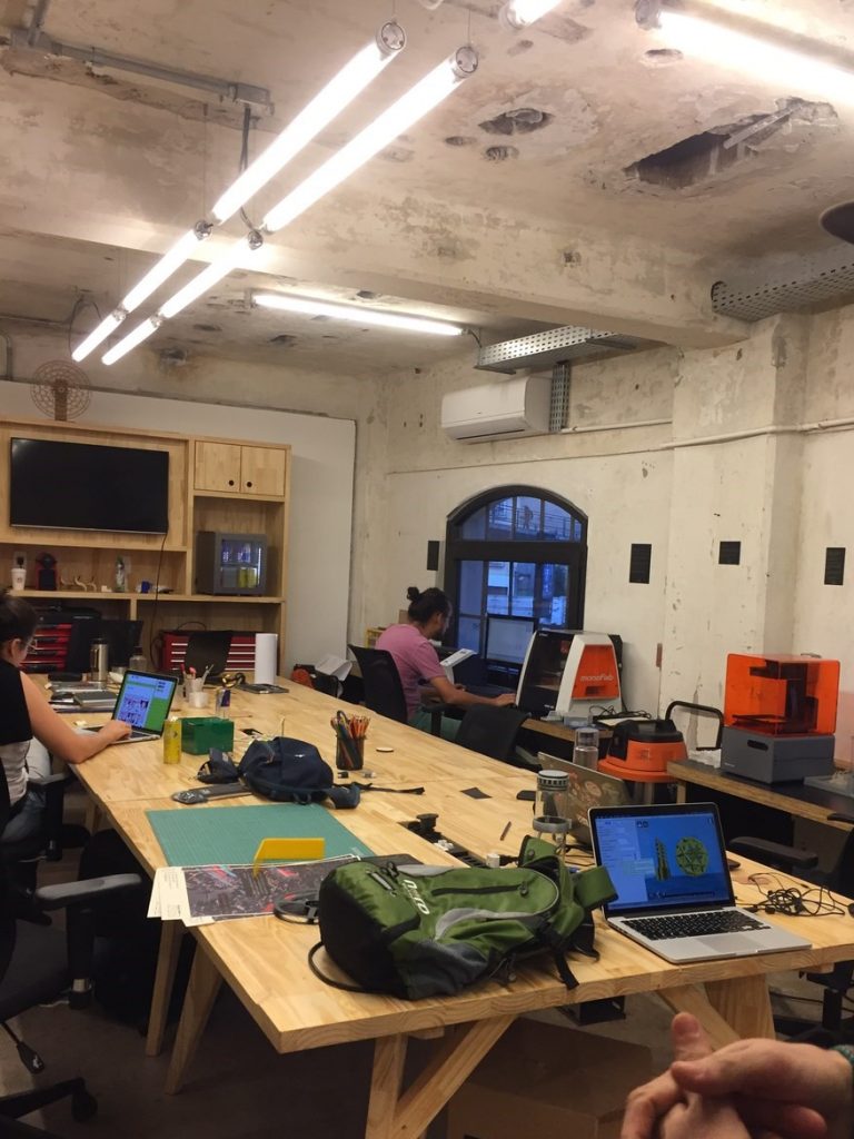 Makerspace no centro da cidade símbolo do urbanismo: São Paulo